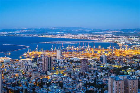 2700 Haifa Port Fotos De Stock Imagens E Fotos Royalty Free Istock
