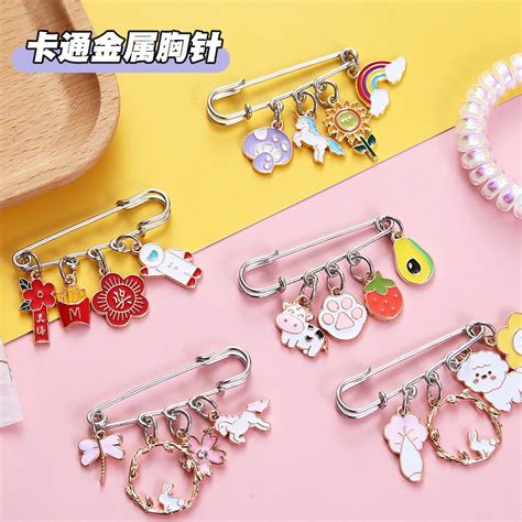 เข็มกลัดคนท้องรุ้น Bm01 เข็มกลัดน่ารักๆ สำหรับคุณแม่หรือติดเพิ่มความเก๋ในการแต่งตัวก็ได้ค่ะ เข็ม