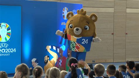 Maskottchen Für Die Em 2024 Heißt Albärt Kicker