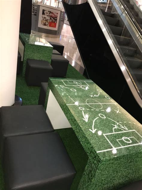 Mesa em MDF Retangular Tampo Espesso Ferreira Guimarães