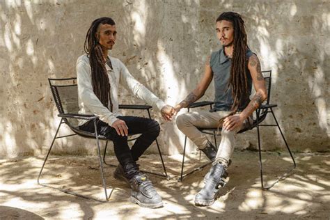 Asymmetrical Clothing And Fukinsei Psylo