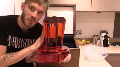 4 Kasta Piagam Youtube Play Button Yang Sering Dipamerkan Youtuber Mulai Silver Sampai Ruby