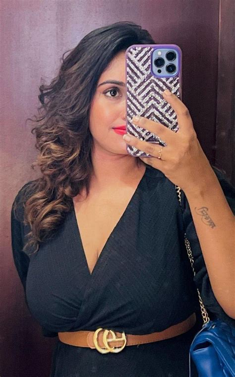 Saranya Shani R Malluhorny