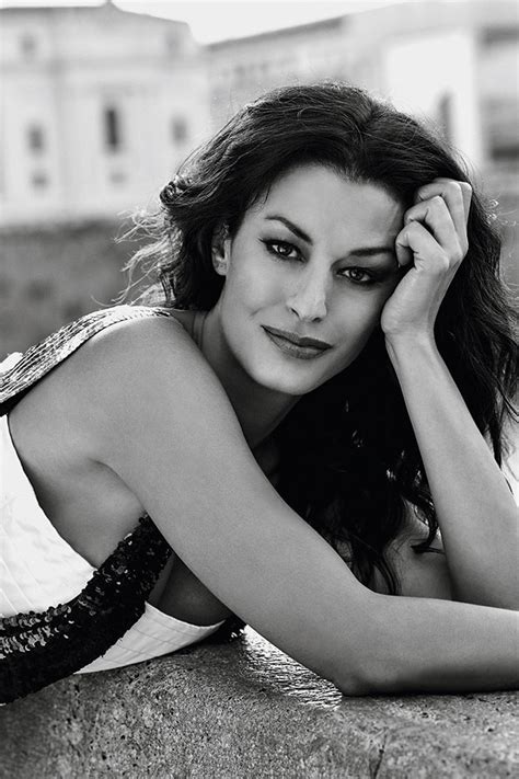 Dorotea - EN - Rebel Management