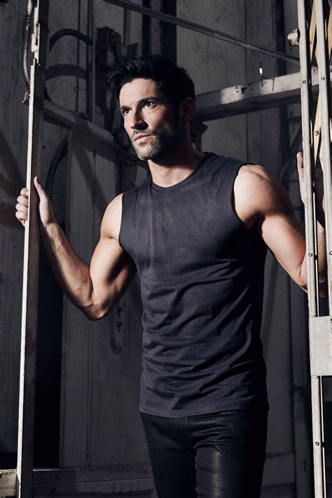 How Lucifers Tom Ellis Got Ripped For Season 4 Workout