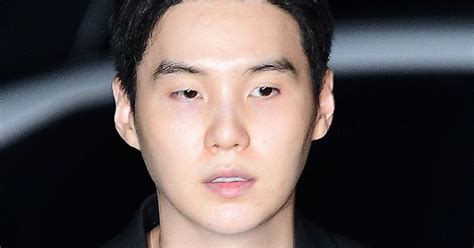 슈가 3시간 경찰 조사 마치고 귀가음주 운전 인정·bts 탈퇴 침묵