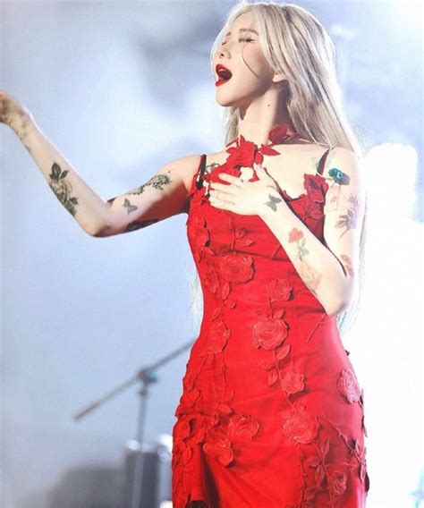 새해 목표 ‘기분좋은 성관계라고 폭탄 선언한 유명 여가수 인스타 포스트쉐어