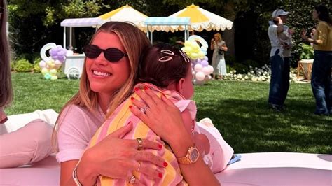 Sofia Richie Erwartet Zweites Kind Mit Ihrem Ehemann Elliot