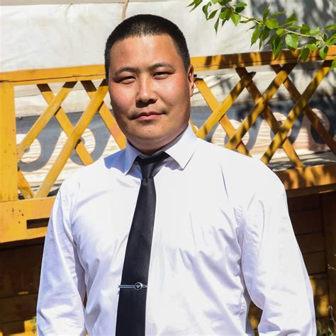 Увс Хот хоорондын зорчигч тээврийн “Боршоо хүдэн” ХХК ний хамт олноос 10 000 000 төгрөг