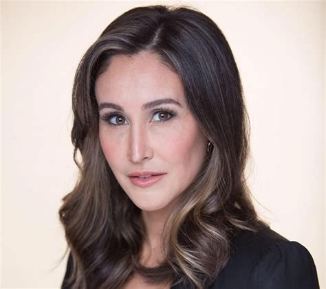 Suzanne Marques Cbs 2 Bio Age Height Husband Salary Net Worth Los Angeles