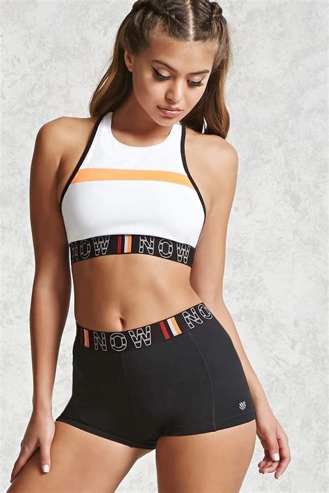 Pin By Janac On Figura Reference Womens Workout Outfits Summer