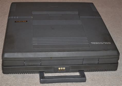 Toshiba T5200 100 Laptop Pics