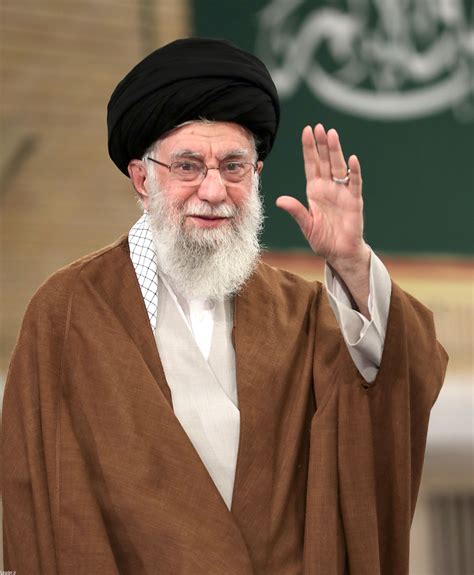 دیدار هزاران نفر از معلمان و فرهنگیان سراسر کشور به‌مناسبت روز معلم Leader Ir