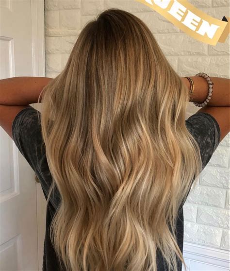 Dirty Blonde Hair With Highlights Golden Blonde Hair Honey Blonde