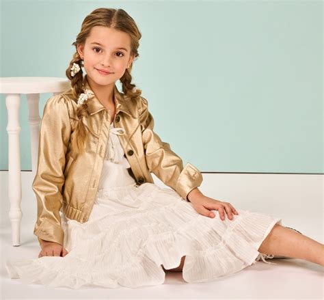 Anais V Network Model Agency