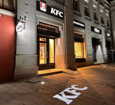 В Ужгороді відкрився ресторан мережі Kfc Ритейл в Україні