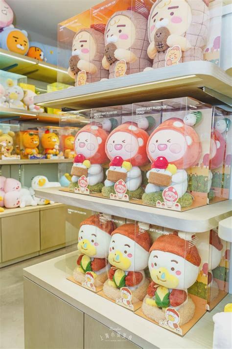 内地首店！kakao Friends旗舰店空降南京东路 Bling