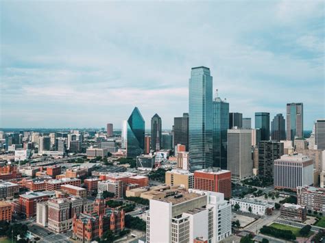 Top Real Estate Agents Dallas Choosing The Best Agency