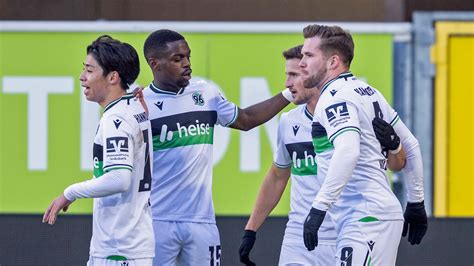 Hannover 96 Beendet Die Siegesserie Des Sc Paderborn Ndr De