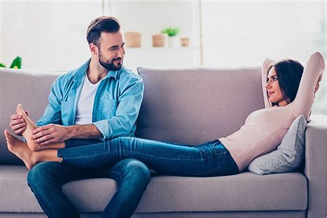 All He Does Is Rub My Feet And Cook Dinner Woman Breaks Up With Nice Guy After Months Due