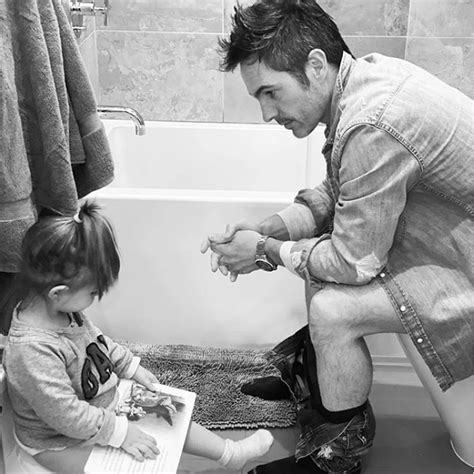 “como Al Tigre De Santa Julia” La Divertida Foto De Mauricio Ochmann Junto A Su Hija Kailani
