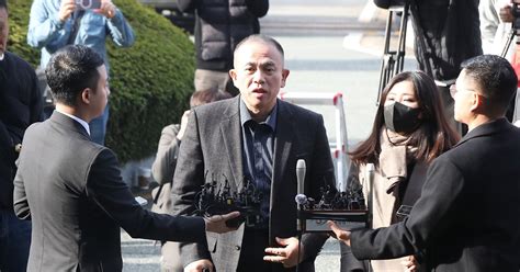 ‘공천 개입 의혹 명태균 검찰 출석… “단돈 1원도 안 받아”