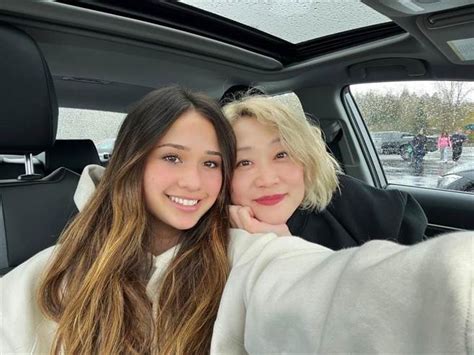 Lisa回归周兴哲合音身分赴美巡演 漂亮女儿曝光 狗次元 ACG爱好者分享平台dogacg