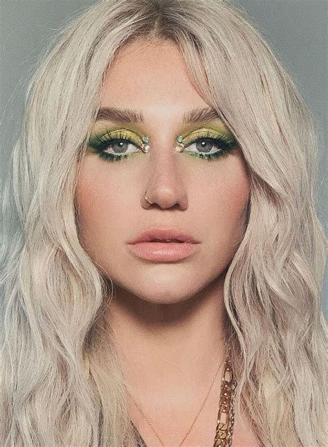 Kesha Bio Parents Pop Music Career Relationship Net Worth