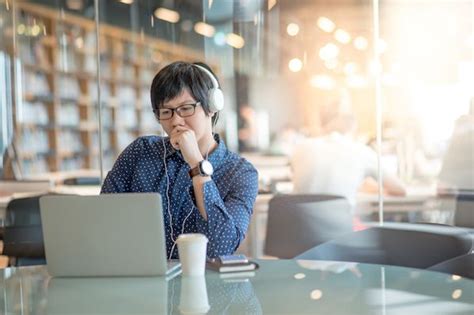 how to learn excel online 21 free and paid resources for excel training