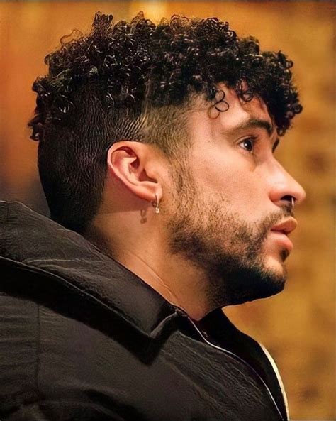 Bad Bunny Bad Bunny Side Profile Bad Bunny Short Hair Bad Bunny