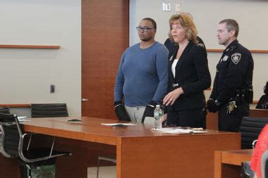 Man Who Took Selfie With Moms Severed Head Brutally Beats Rikers Guard