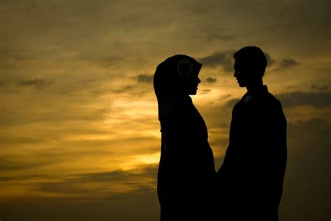 Hal Romantis Yang Disukai Cowok
