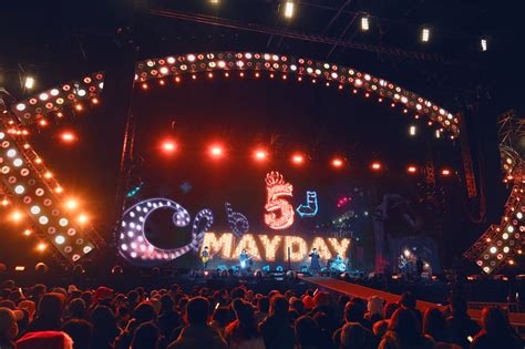 五月天阿信突喊「歡迎田馥甄」 下一秒台上台下全笑翻 Ettoday星光雲 Ettoday新聞雲