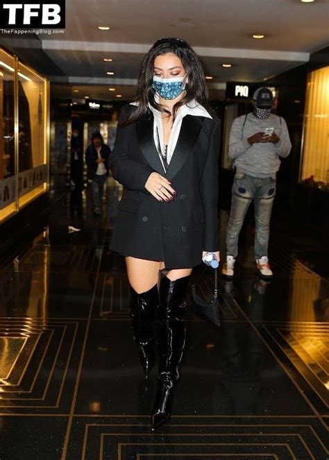 Charli Xcx Flashes Her Nude Boob In New York Photos Pinayflixx Mega Leaks