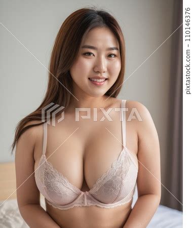 Beautiful Asian Woman In Pink Lingerie Posing Stock Illustration