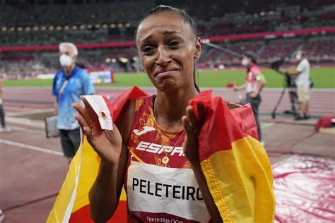 Ana Peleteiro Contesta A Las Críticas Por No Haber Denunciado Los