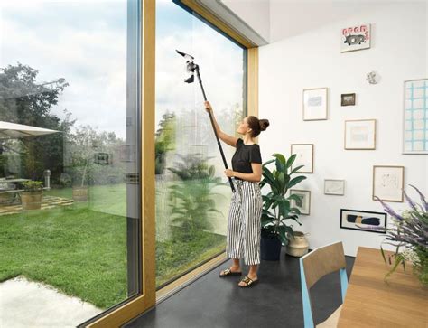 Секреты чистых окон: как использовать стеклоочистители Karcher для ...