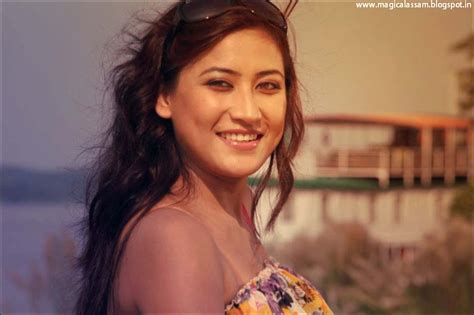 Girls Gellary Assamese Actrees Moonmi Phukan