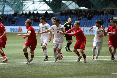 تیم ملی نوجوانان به کشور بازگشت طرفداری