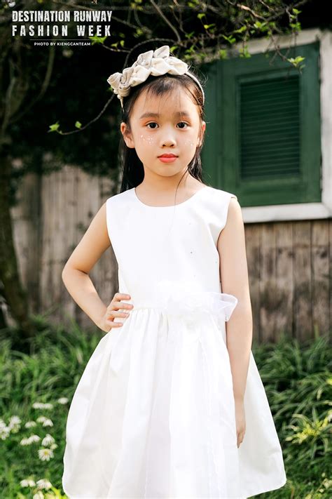 Đầm Công Chúa Guon Bạch Anh Vải Phi Trắng Guon Việt Nam
