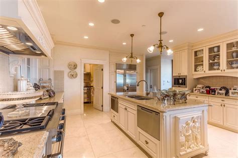 2510 Westhill Way West Vancouver Aria Pacific