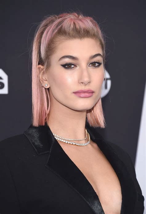 Times Hailey Baldwin Was Insanely Sexy Without Even Trying Hailey Baldwin Hair Short Hair