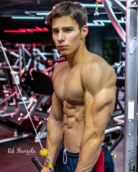 The Beauty Of Male Muscle Axel