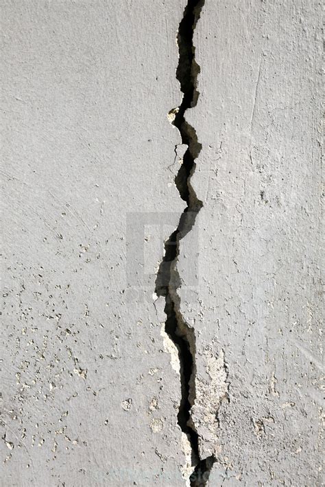 Трещина в стене - 50 фото