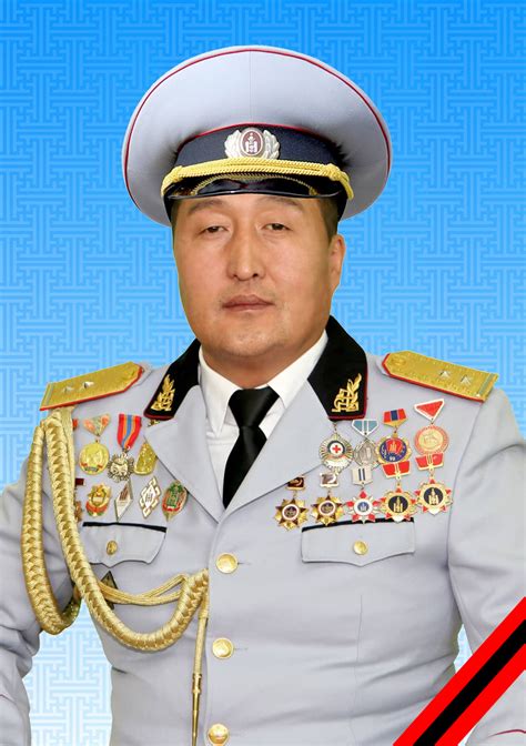 Эмгэнэл Дотоод хэргийн их сургуулийн ахмад ажилтан Ахлагчийн сургуулийн Цэргийн албаны зохион