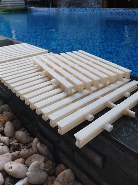 อุปกรณ์สระว่ายน้ำ ตะแกรงน้ำล้น ระบบโอโซน เครื่องทำคลอลีน ถังกรองทรายปั้มน้ำ