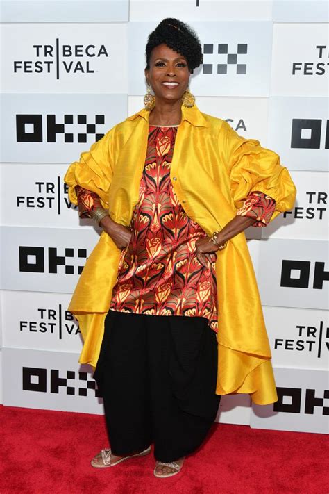 Janet Hubert Legs