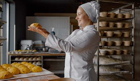Semua Hal Tentang Pabrik Roti Mulai Produksi Hingga Distribusi