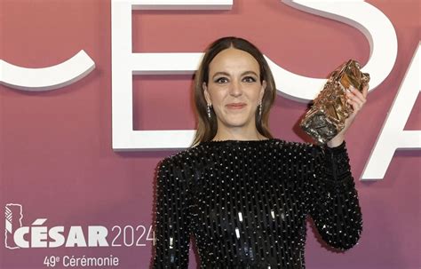 Monia Chokri Remporte Le César Du Meilleur Film étranger