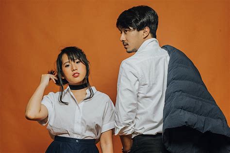 Canvas Album Penuh Pertama Galdive Pophariini